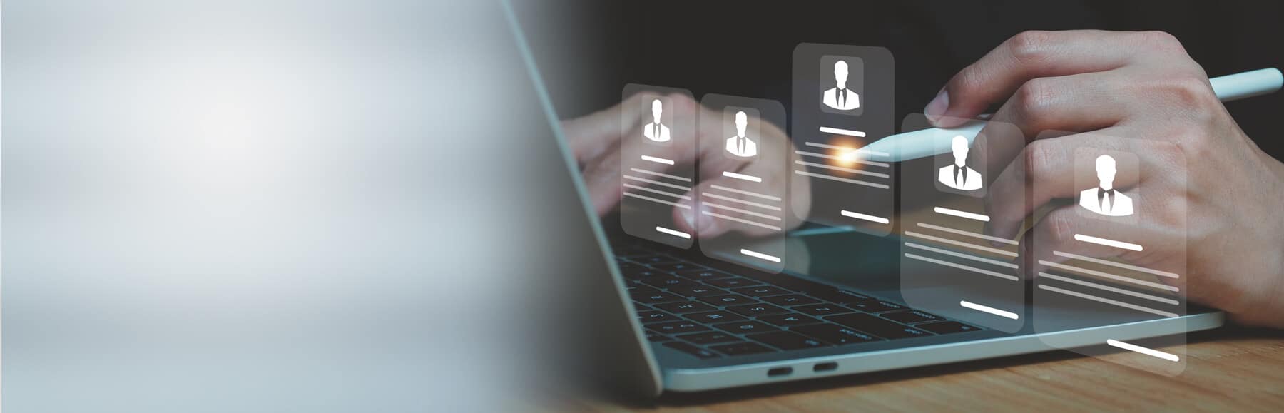 Effiziente Pflege der CRM Datenbank durch Software | ameax